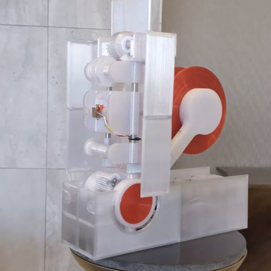 Polyformer, la macchina che ricicla le bottiglie di plastica nel ...