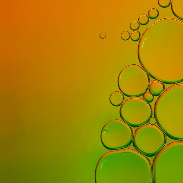 Metanolo sostenibile: riciclare CO2 e metano con la luce